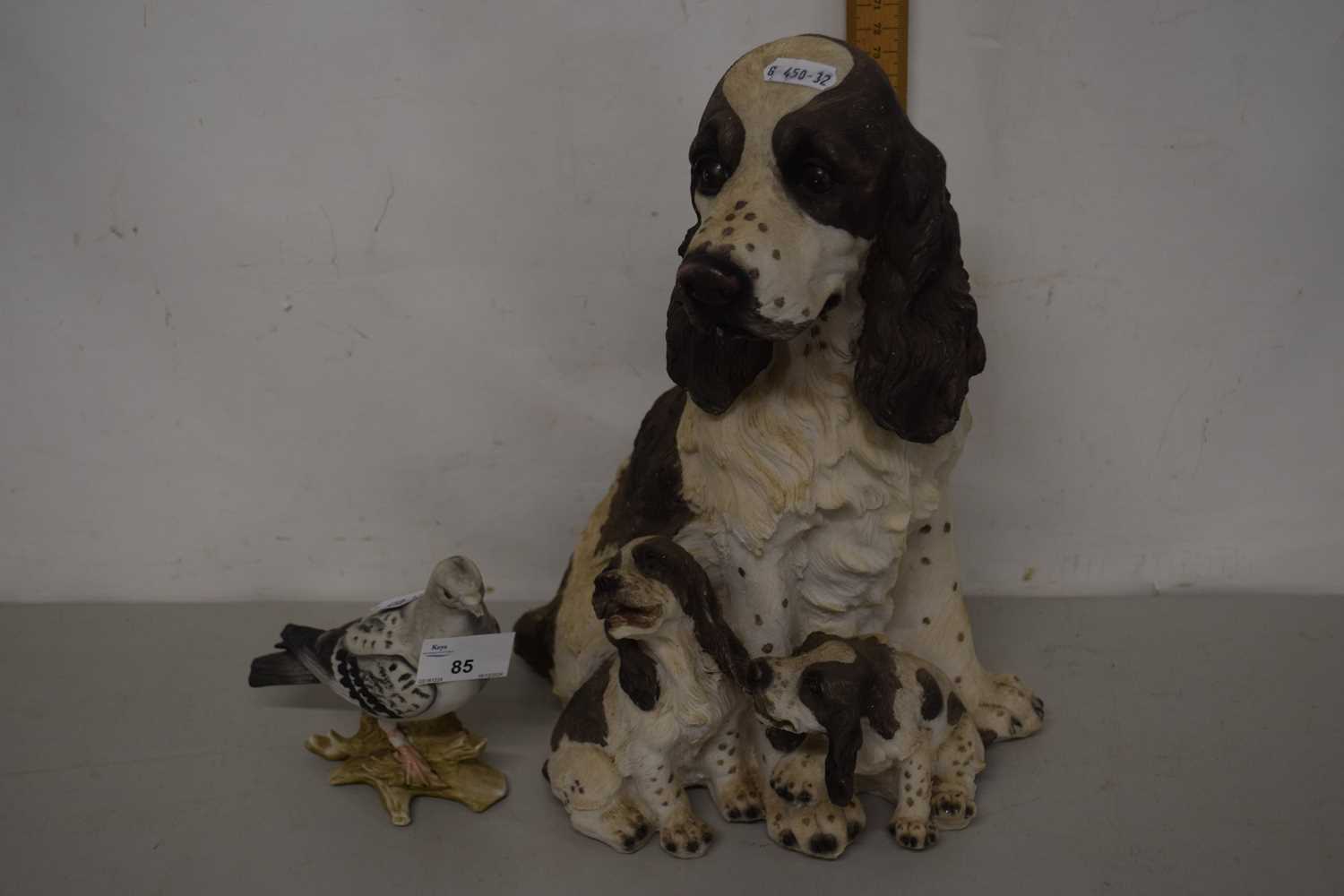 Lot 85 - A resin model of Spaniels together with a
