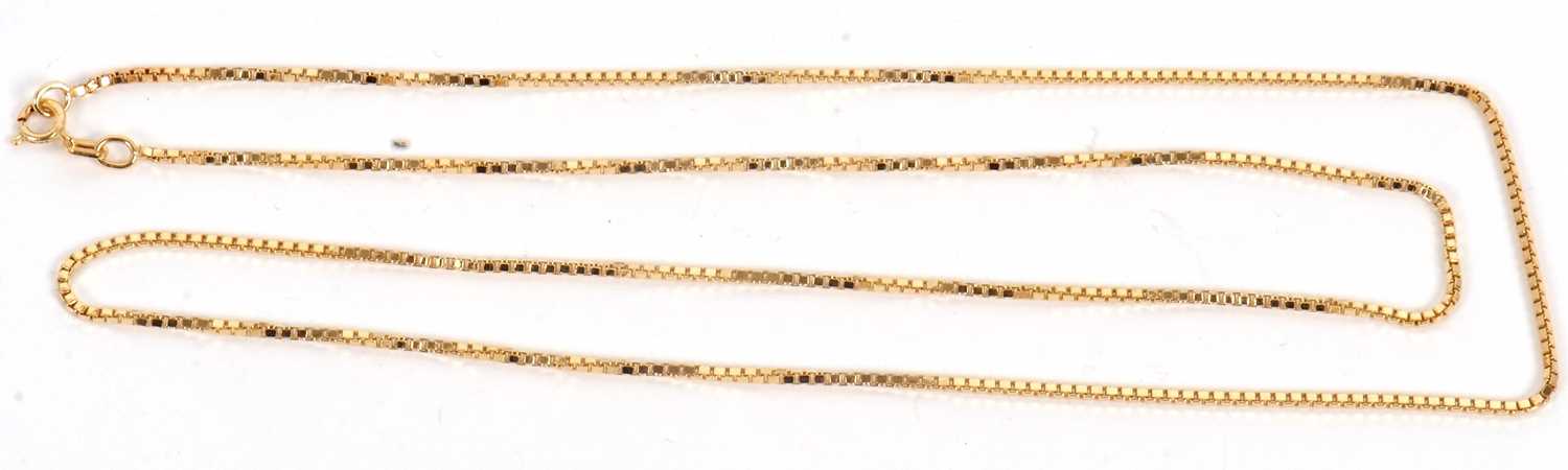 Lot 140 - A box link necklace, with tag stamped 750,