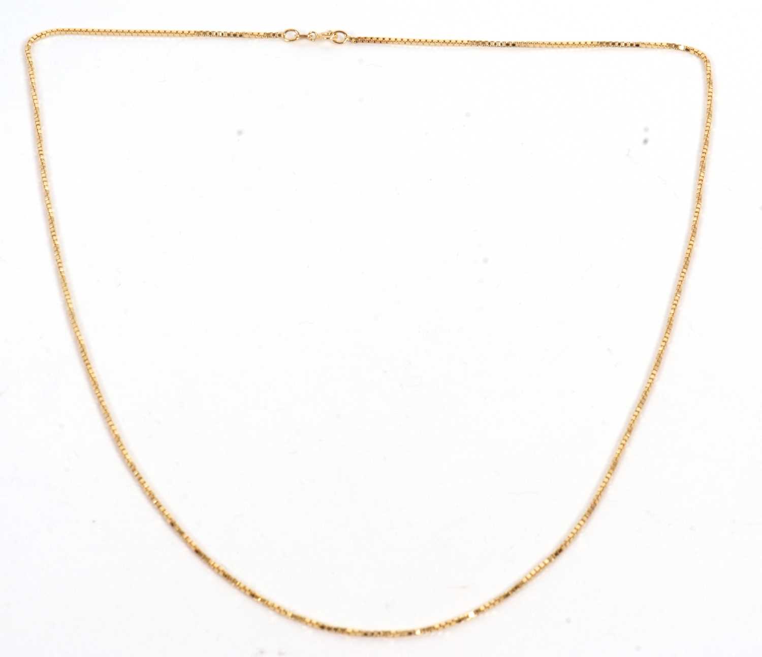 Lot 140 - A box link necklace, with tag stamped 750,