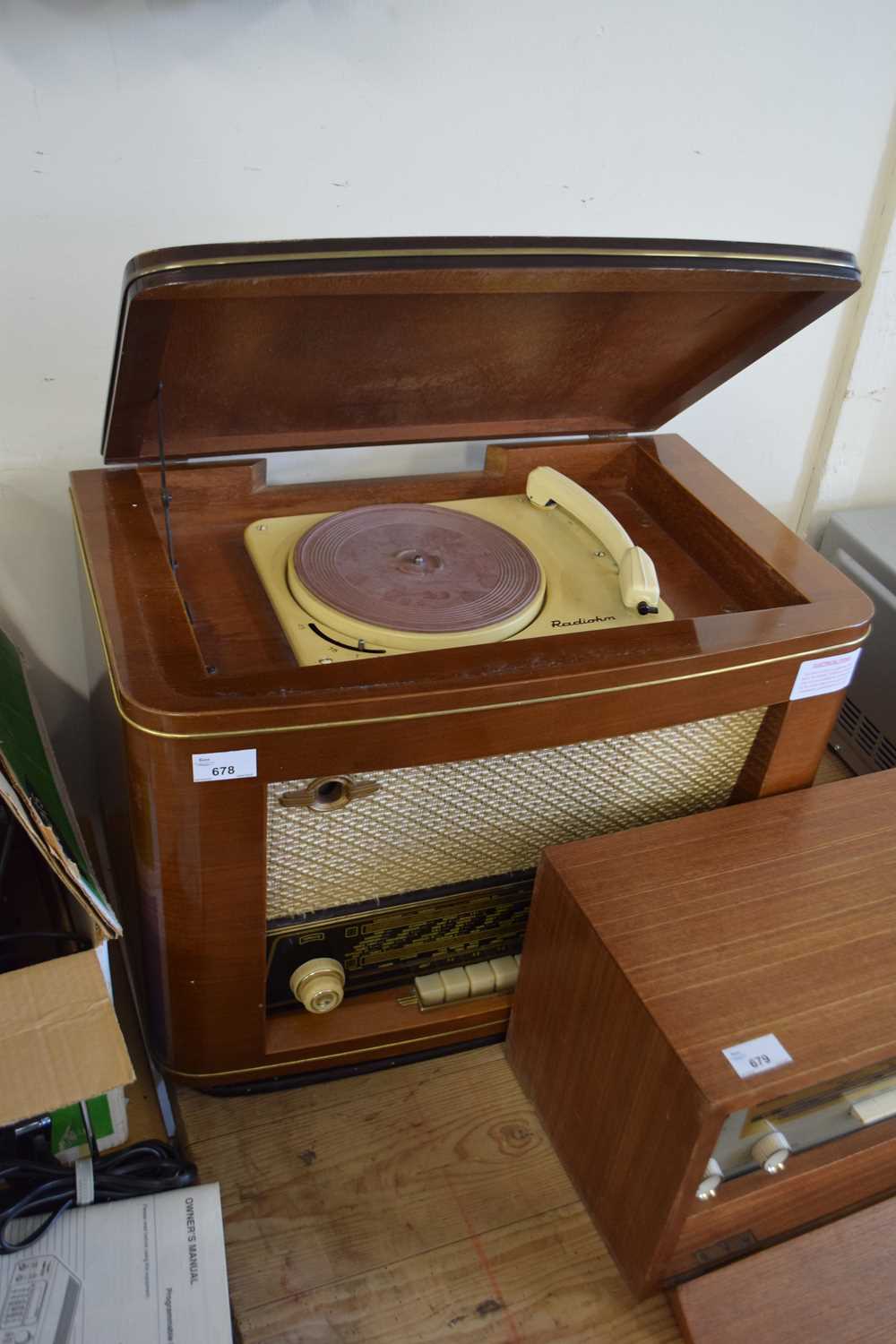 Lot 678 - Vintage Tomalit walnut cased radiogram