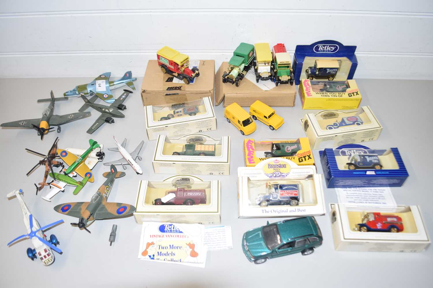 Lot 64 - MIXED LOT: VARIOUS ASSORTED TOY VEHICLES,