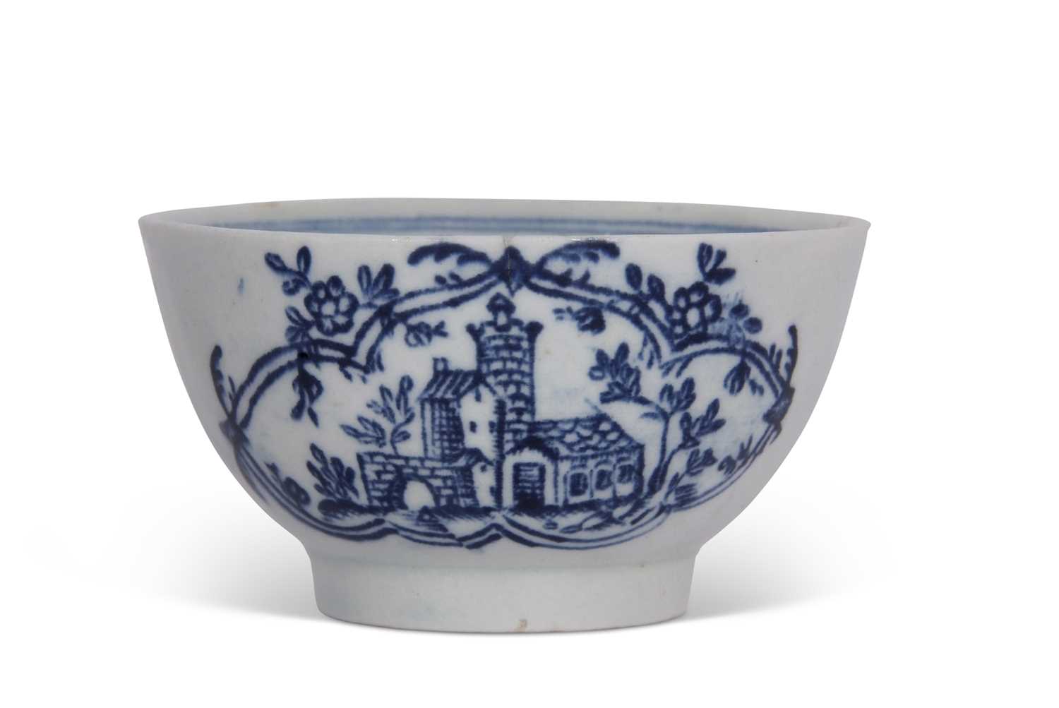 Lot 129 - Lowestoft tea bowl printed with the Good
