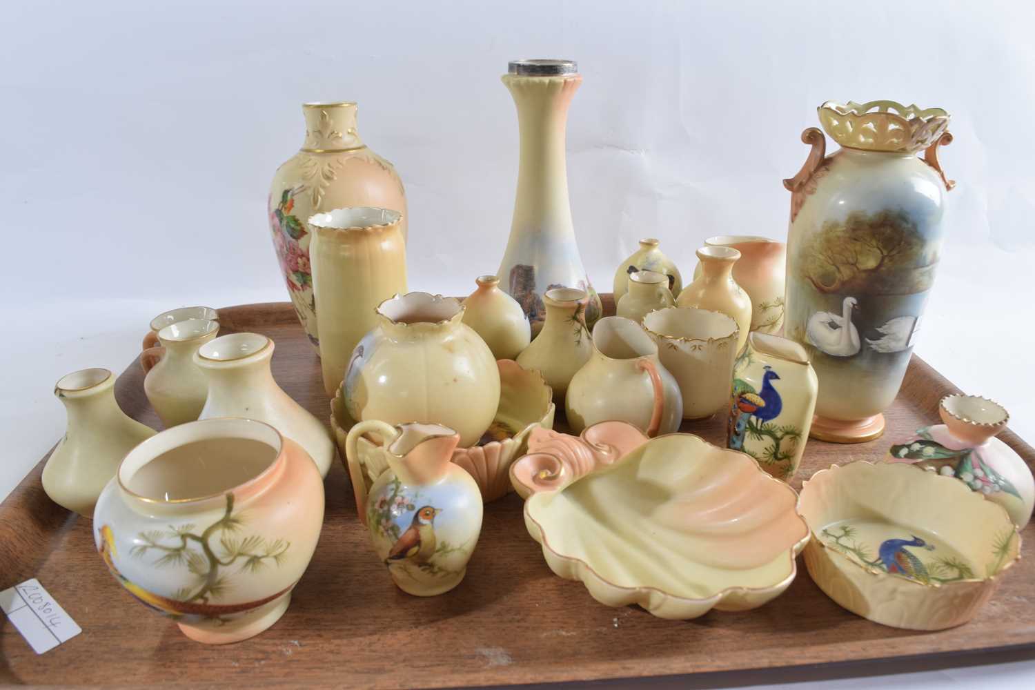 Lot 254 - Tray containing a quantity of Worcester