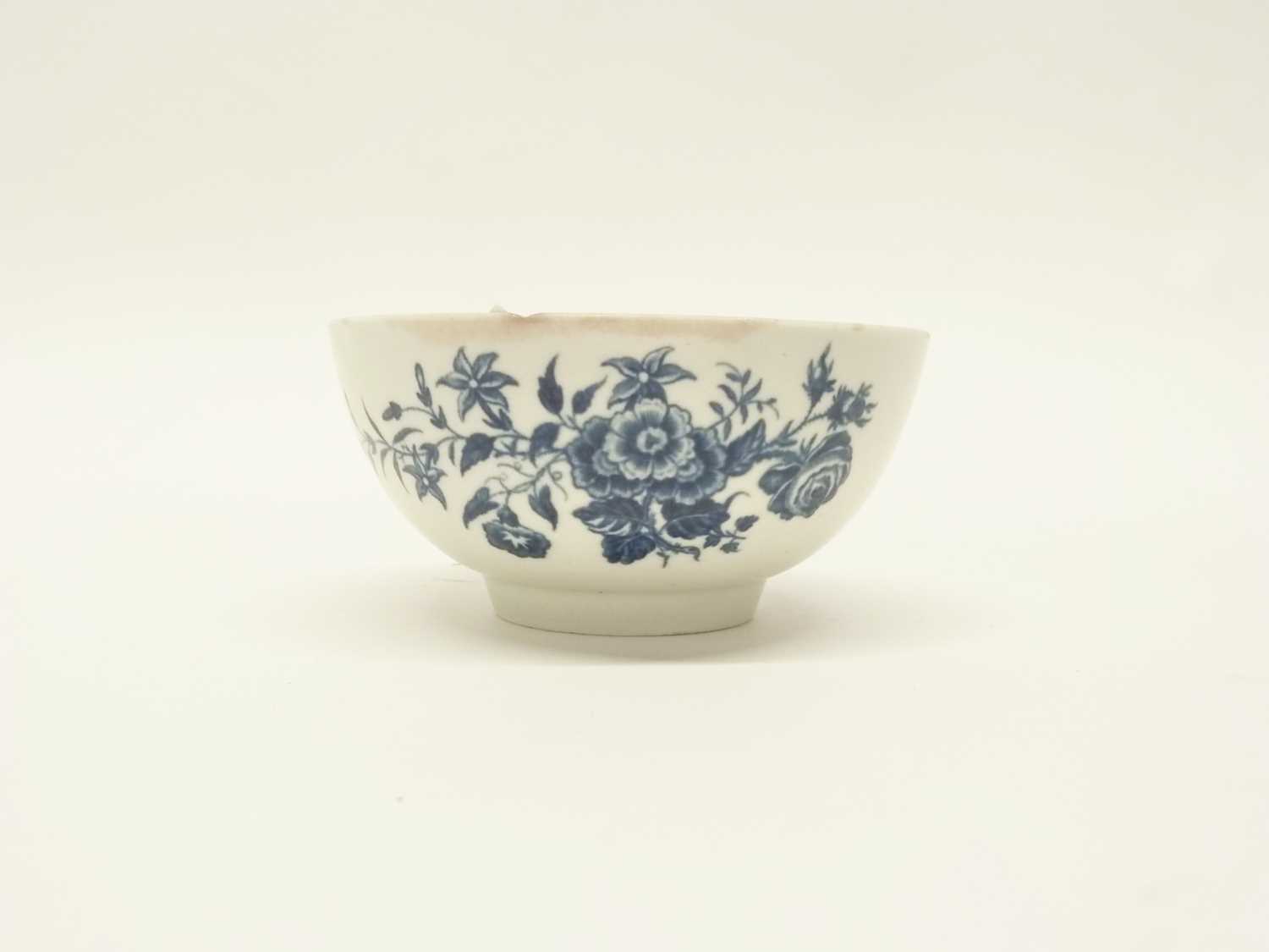 Lot 403 - Worcester porcelain slop bowl with blue
